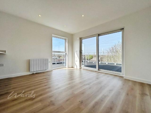 2 bedroom penthouse to rent