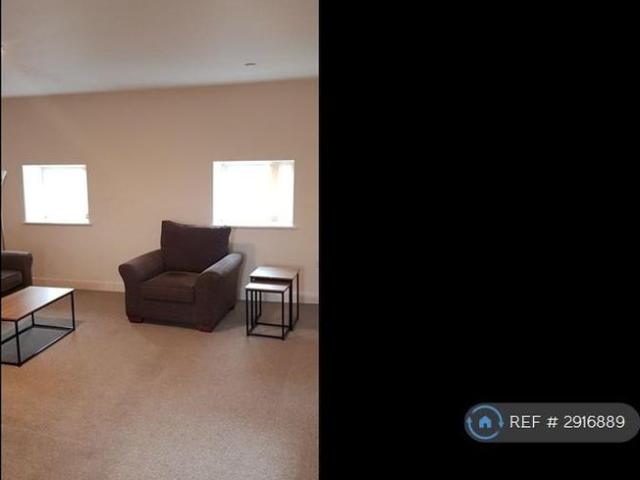 2 bedroom penthouse to rent