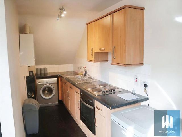 2 bedroom penthouse to rent