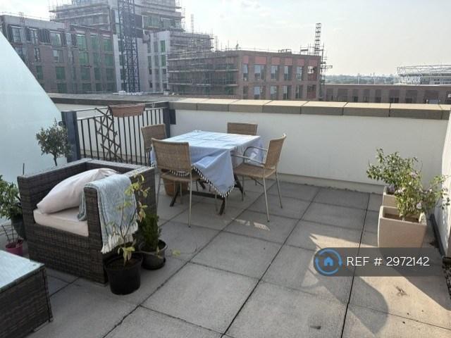 2 bedroom penthouse to rent