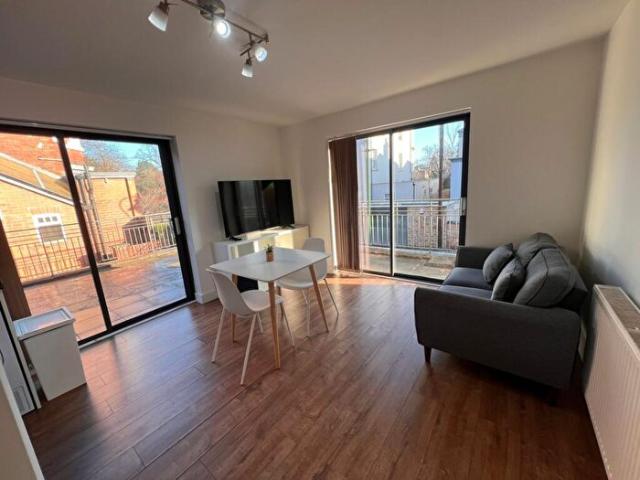 2 Bedroom Penthouse To Rent In Portland Road, Nottingham, Nottinghamshire, NG7