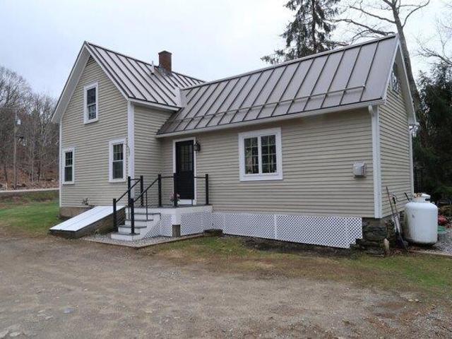 2 bedroom, Pittston ME 04345 102213233