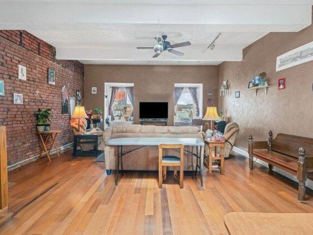 2 bedroom, Pittsburgh PA 15203 93448720