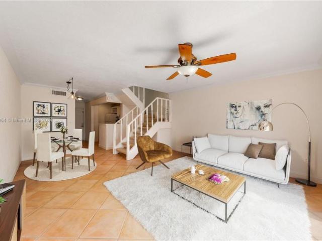 2 bedroom, Pinecrest FL FL 33156 102588876
