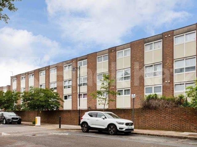 2 bedroom plus study located close to Angel with Private balcony