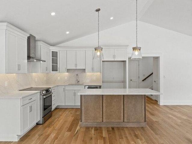 2 bedroom, Plymouth MA 02360 102584971