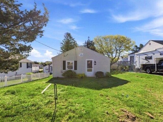 2 bedroom, Plymouth MA 02360 102776731