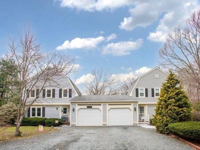 2 bedroom, Plymouth MA 02360 LS102411947