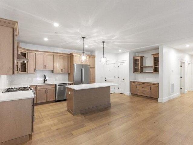 2 bedroom, Plymouth MA 02360 LS102476604