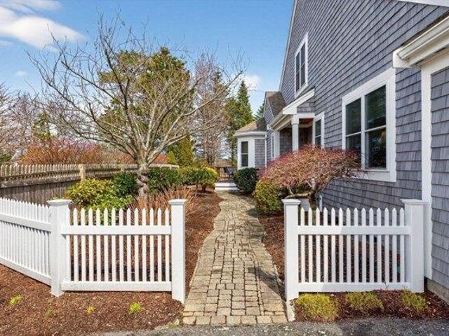 2 bedroom, Plymouth MA 02360 LS102344319