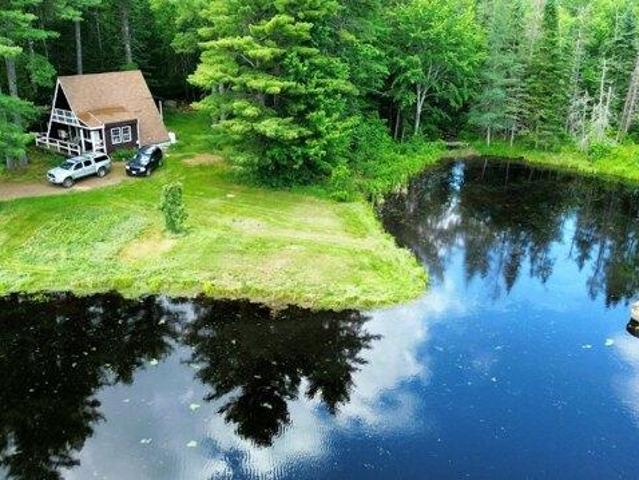 2 bedroom, Plymouth ME 04969 103886009