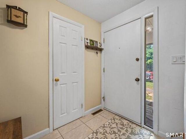 2 bedroom, Plainville CT 06062 104567753