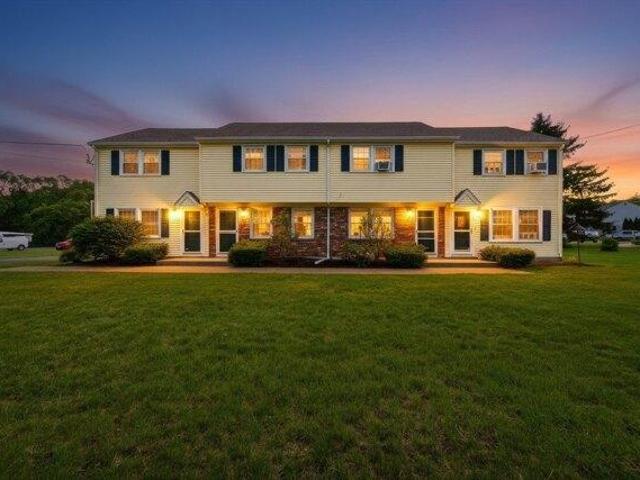 2 bedroom, Plainville MA 02762 105082338