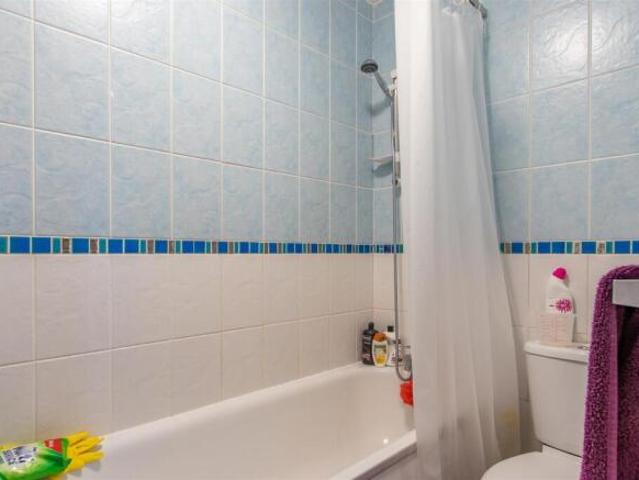 2 bedroom private hall for rent in Newport Road, Roath, CF24