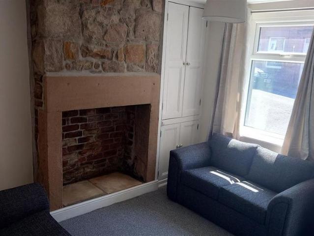 2 bedroom private hall to rent