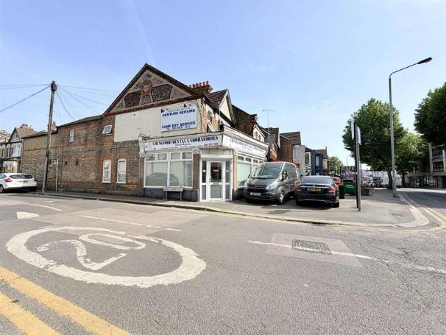 2 Bedroom Property