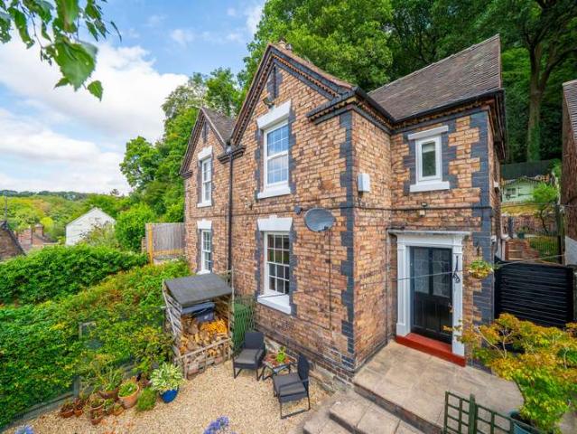 2 Bedroom Property