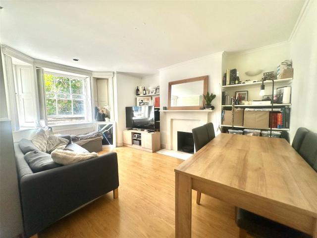 2 bedroom Property