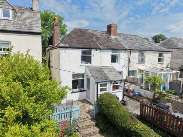 2 Bedroom Property