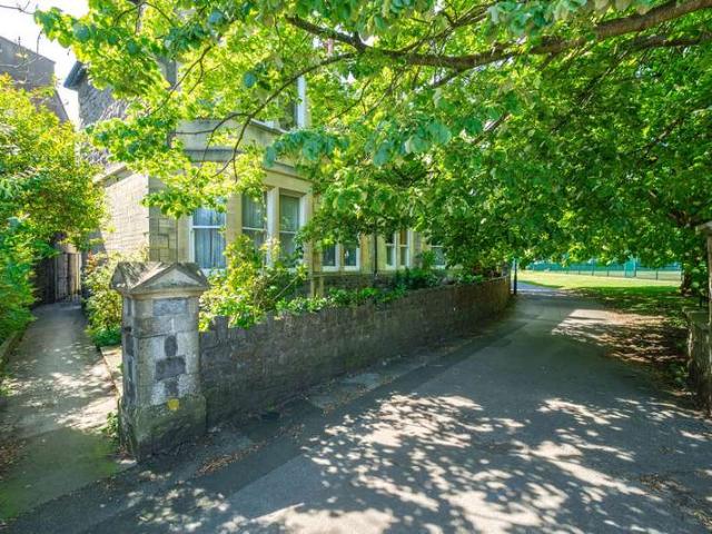 2 Bedroom Property