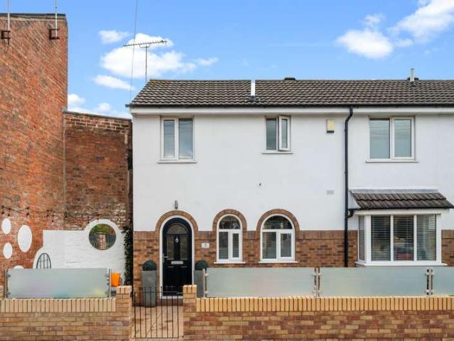 2 Bedroom Property