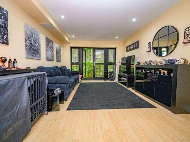 2 Bedroom Property