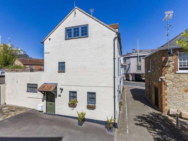 2 Bedroom Property