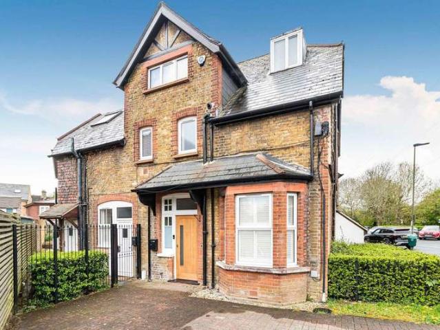 2 Bedroom Property