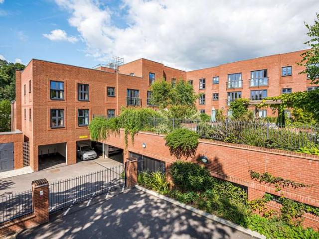 2 Bedroom Property