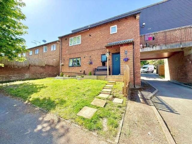 2 Bedroom Property