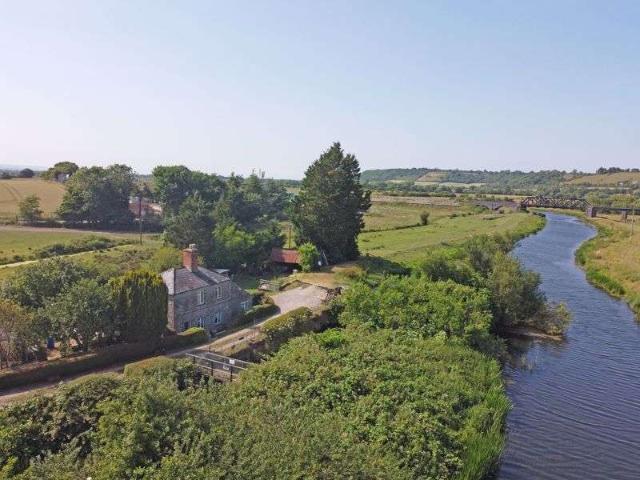 2 Bedroom Property