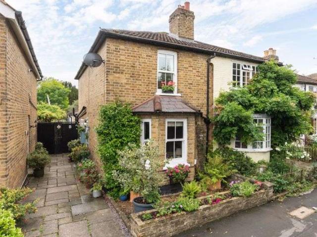 2 Bedroom Property