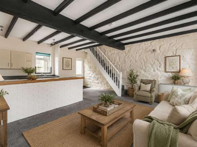 2 Bedroom Property