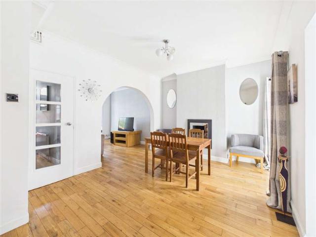 2 Bedroom Property