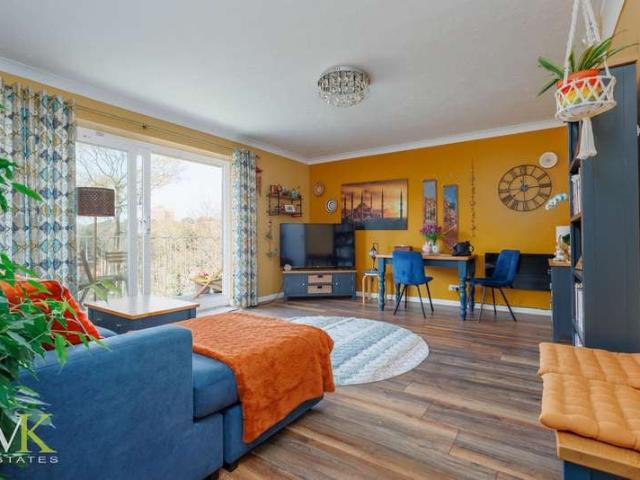 2 Bedroom Property
