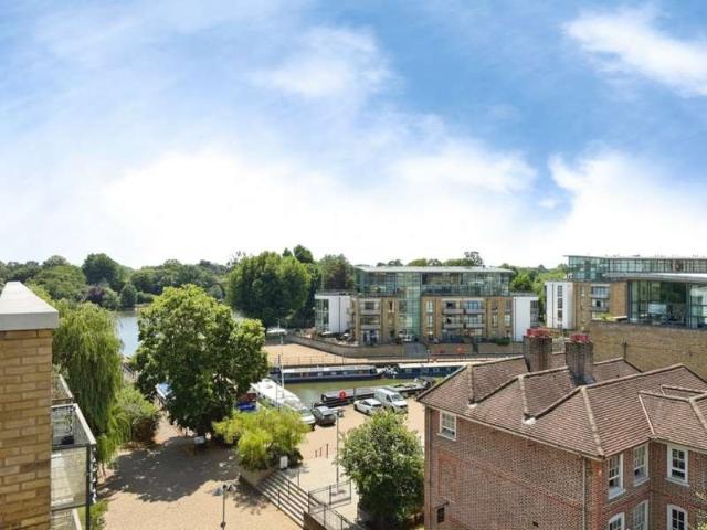 2 Bedroom Property