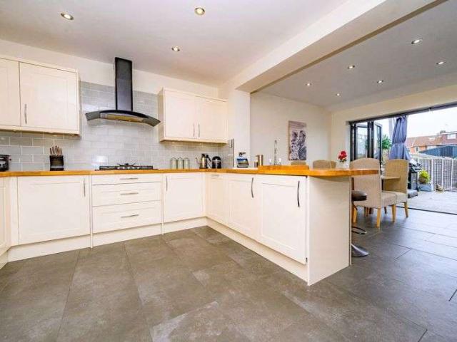 2 Bedroom Property