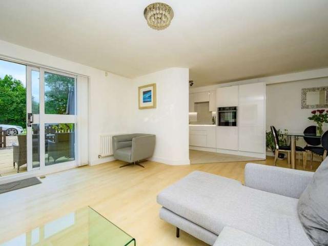 2 Bedroom Property