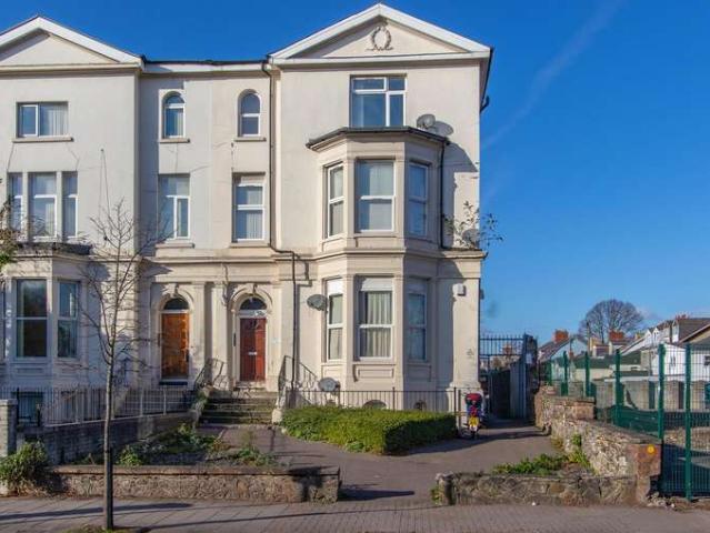 2 Bedroom Property