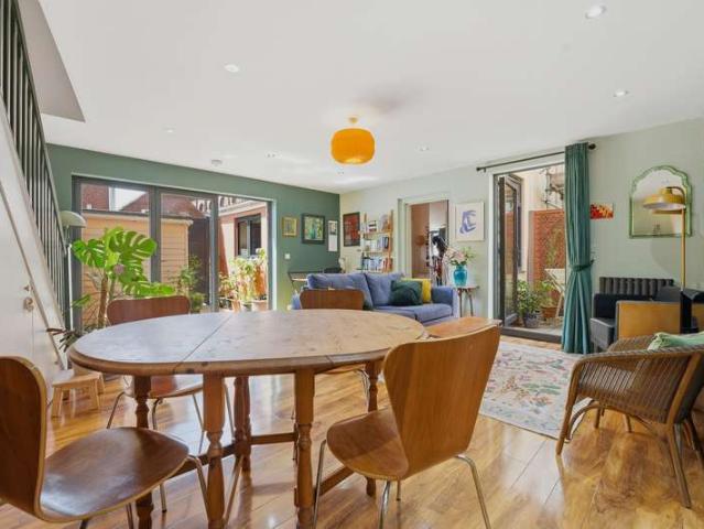 2 Bedroom Property
