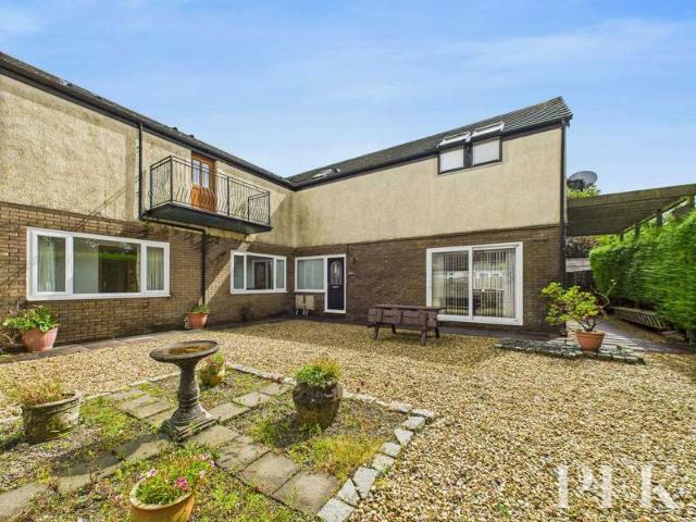 2 Bedroom Property