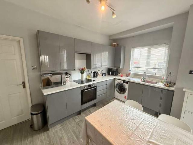 2 Bedroom Property