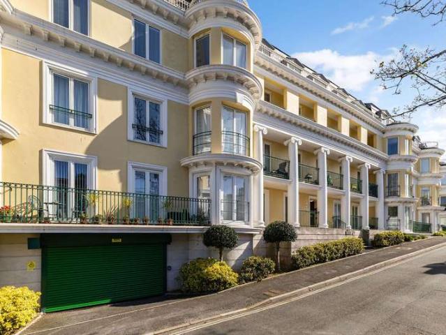 2 Bedroom Property