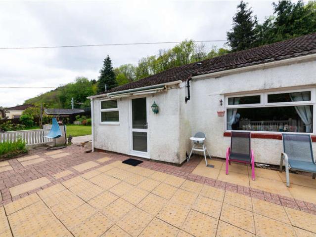3 Bedroom End Of Terrace House