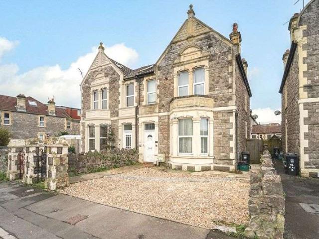 2 Bedroom Property