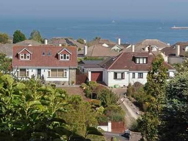 2 Bedroom Property