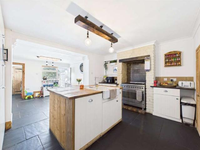 2 Bedroom Property
