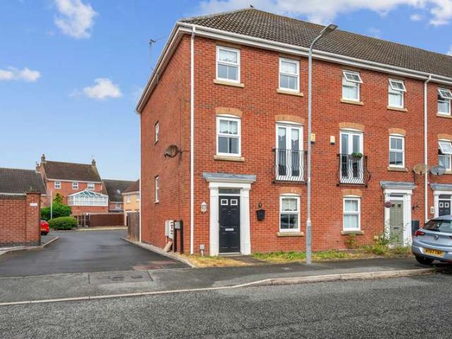 4 Bedroom Property