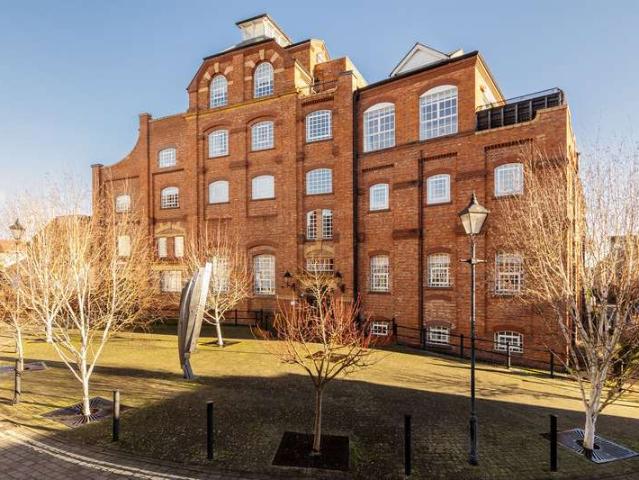 2 Bedroom Property