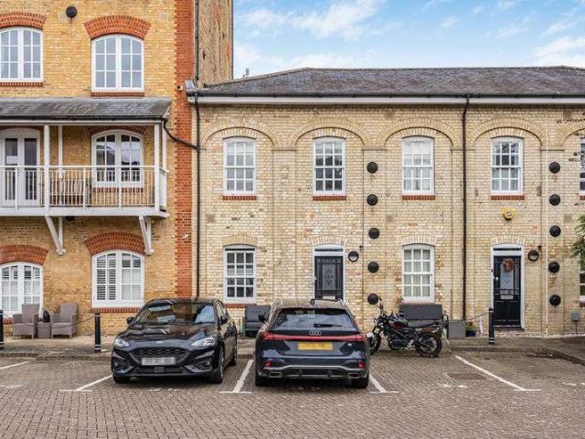 2 Bedroom Property